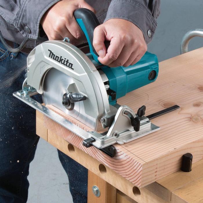 Makita 1200w circular saw store